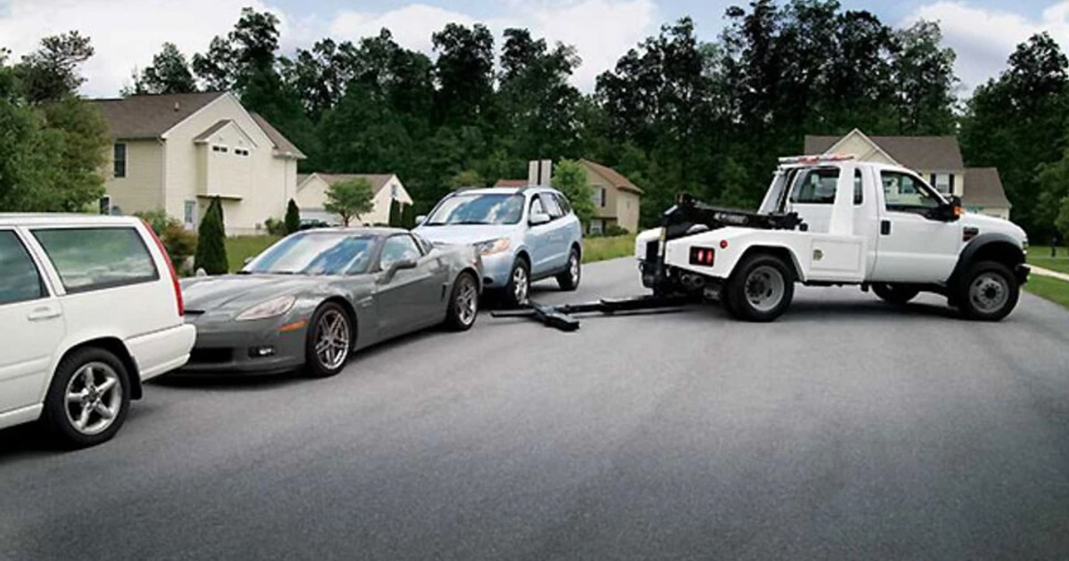 A Guy Tries To Save His Truck From The Repo Man And See How It Ended