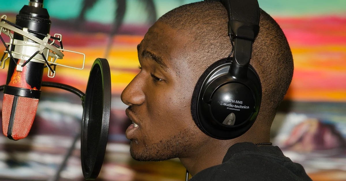 How To Become A Rapper - Tips And Tricks For Aspiring Musicians