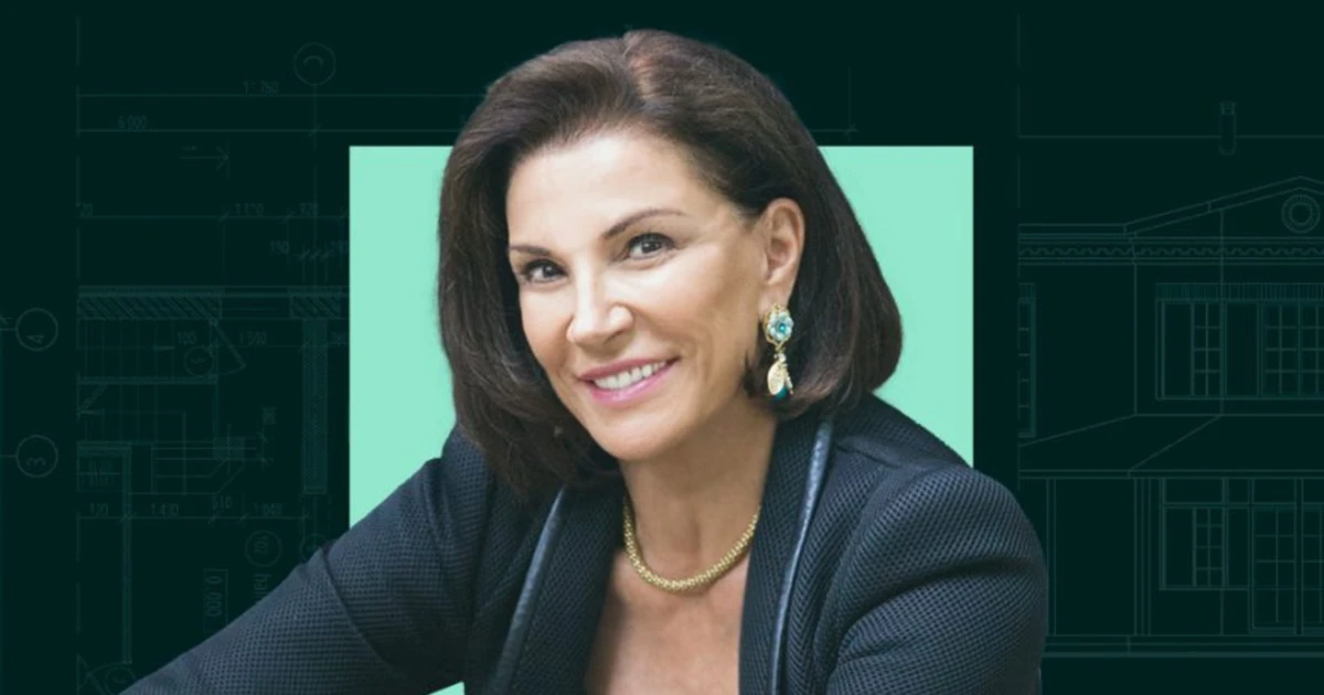 Hilary Farr Boobs - Her Secret Battle With Breast Cancer