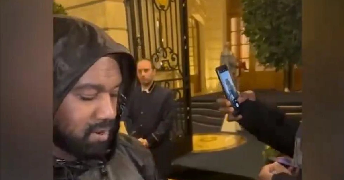 Kanye West Refuses Autograph After Seeing What Fan Has In Her Hand